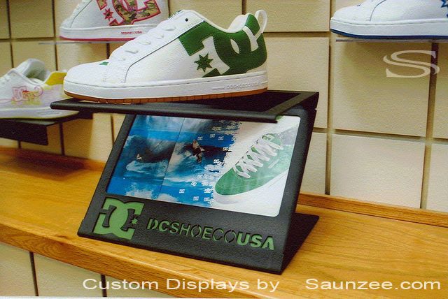 Saunzee Signs - Displays