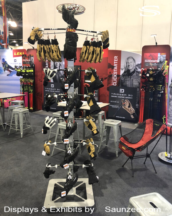 CUSTOM DISPLAYS | SAUNZEE