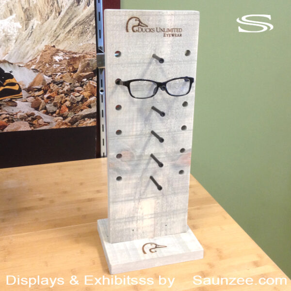 CUSTOM DISPLAYS | SAUNZEE